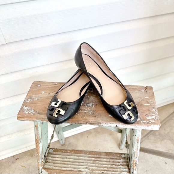 Tory Burch | Shoes | Tory Burch Black Leather Flats Black And Gold Toe ...